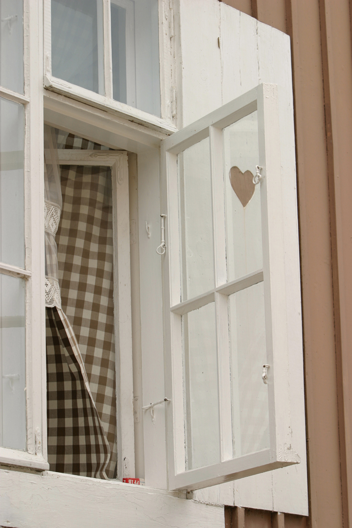 Staging | Centers And Squares