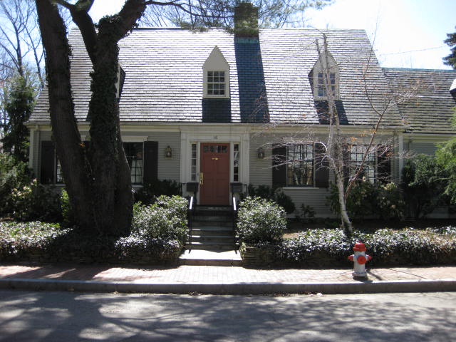 The Cape Cod House in Cambridge and Nearby | Centers And Squares
